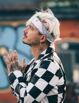 J Balvin Hairstyle - Cool Hairstyles of Colombian Reggaeton Singer ...