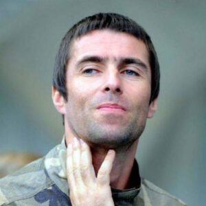 Liam Gallagher Haircuts - List of Hairstyles of English singer and ...