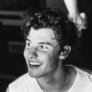 Shawn Mendes Hairstyle - Some Tips to Get Hairstyles like this Canadian ...