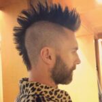 Adam Levine Haircut - Hairstyles of American singer-songwriter - How to ...