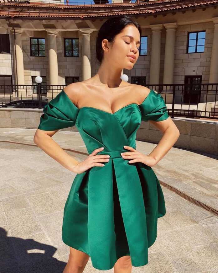 The Best Off-Shoulder Dress Styles for Different Body Types - Men's ...